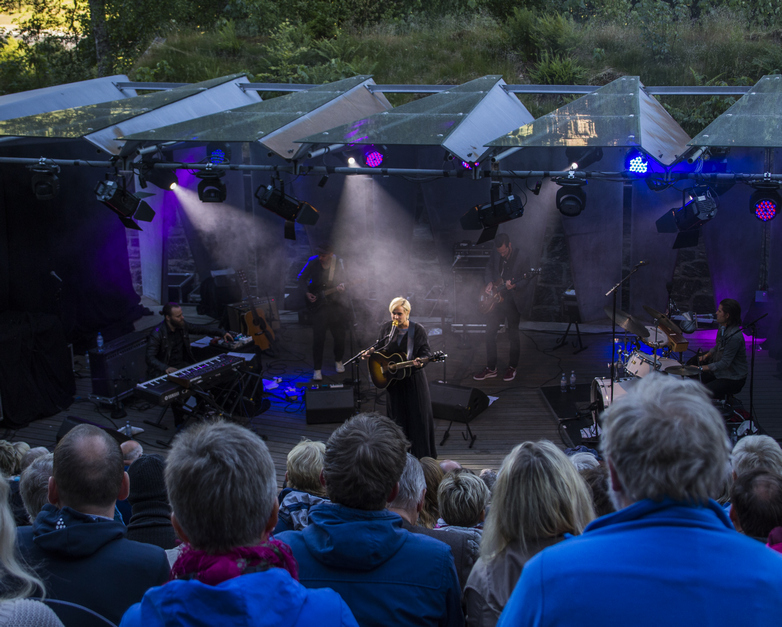 Frå konsert med Frida Ånnevik under Dei Nynorske festspela 2018 ... Frå konsert med Frida Ånnevik under Dei Nynorske festspela 2018 ...