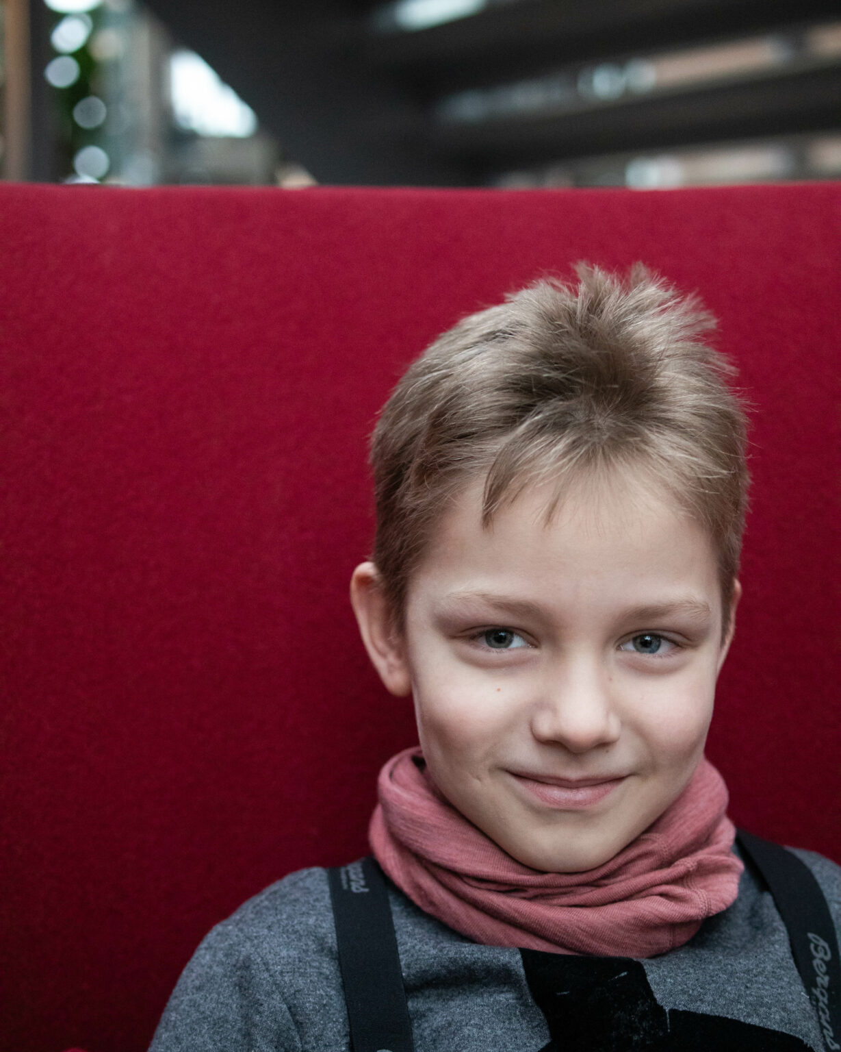 Ukrainske Dima (8) får gå på skulen igjen