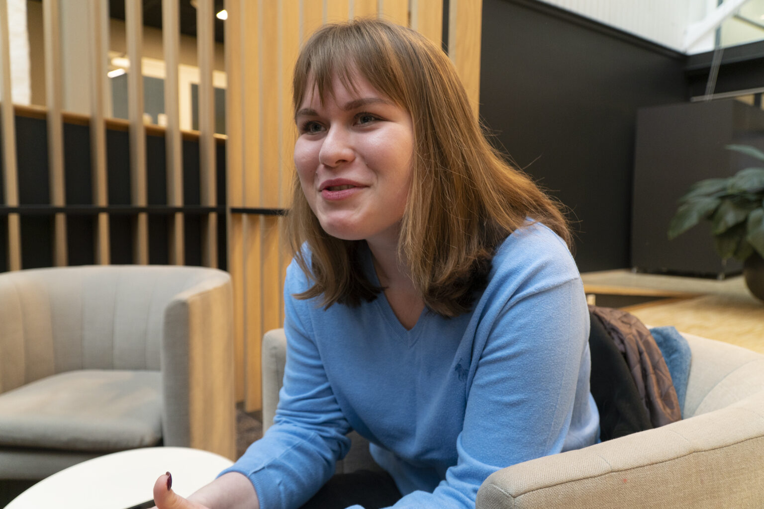 Det er eit år sidan Lidia (20) vakna opp til eksplosjonar