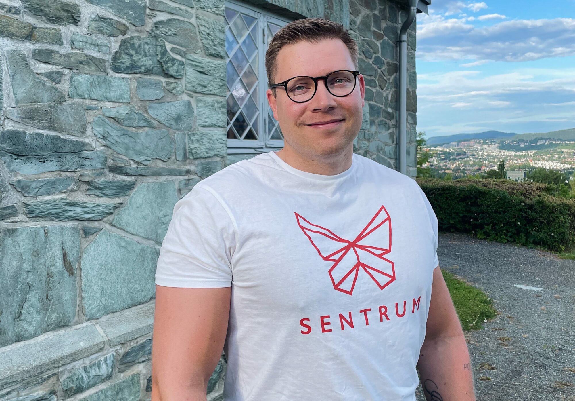 Leiar og nestleiar i Unge Sentrum melder seg ut av partiet – politisk ...