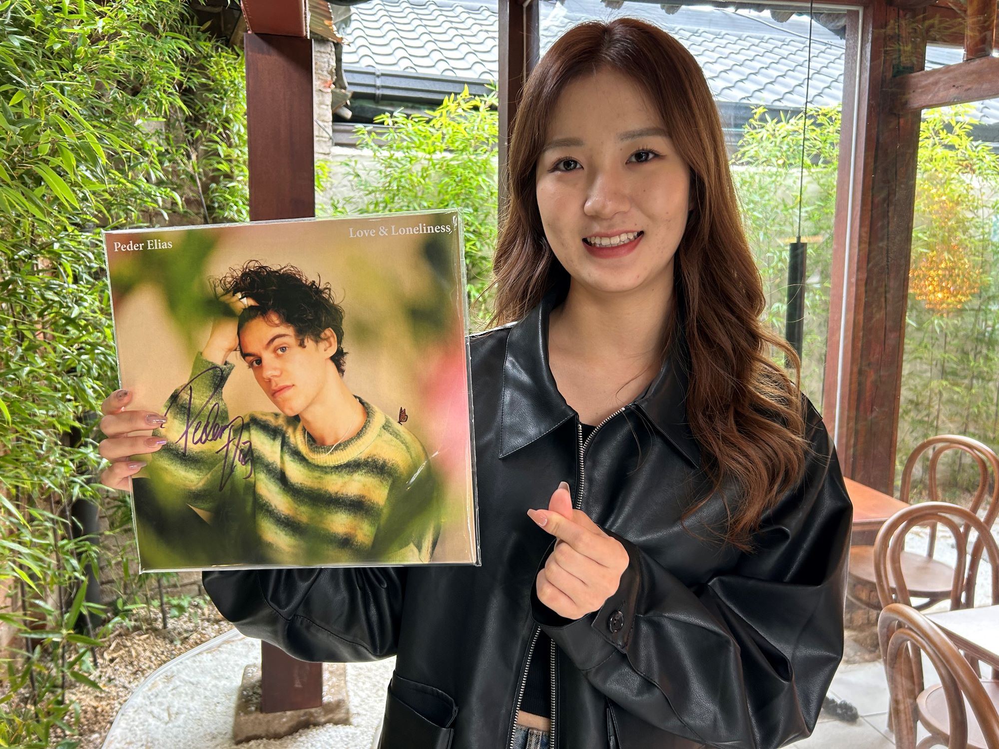 Kim Yu-rim (26) blei overraska då Peder Elias song på koreansk: – Ei gåve