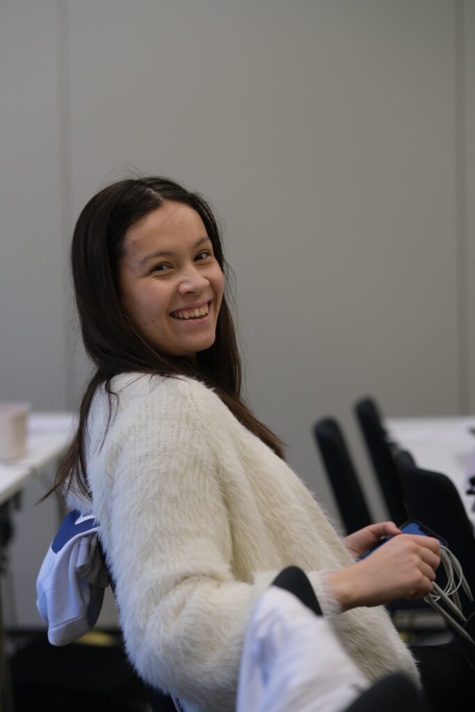 Madelen (19) kjempa for fortau på barneskulen – no skal ho kjempe for alle landets elevar