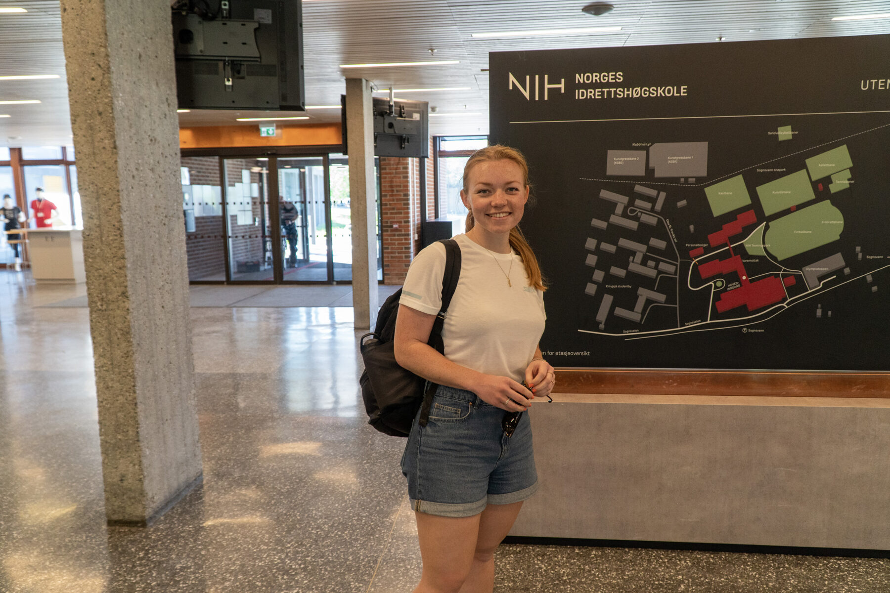 Julia (25) har fått draumejobben som trenar for det kanadiske landslaget