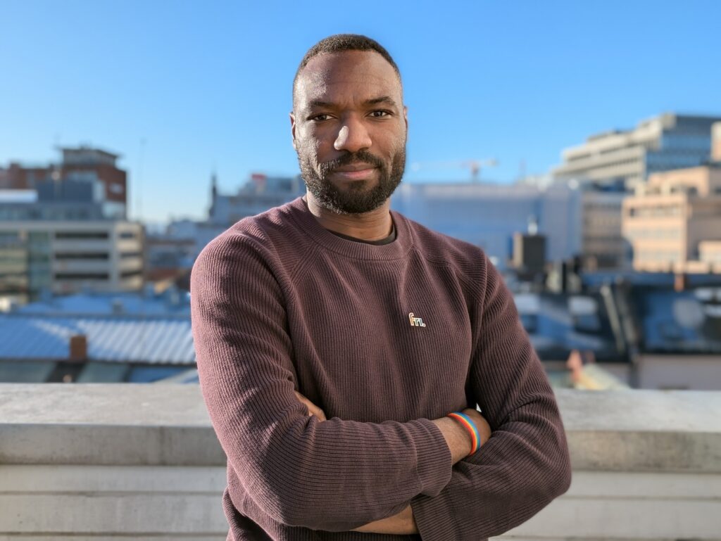 Fri-leiar om pride-undervisning: – Ungane skal lære om demokratiet vi ...
